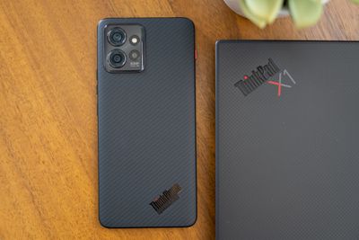 Motorola ThinkPhone review: business class – OAK COVER Magazine