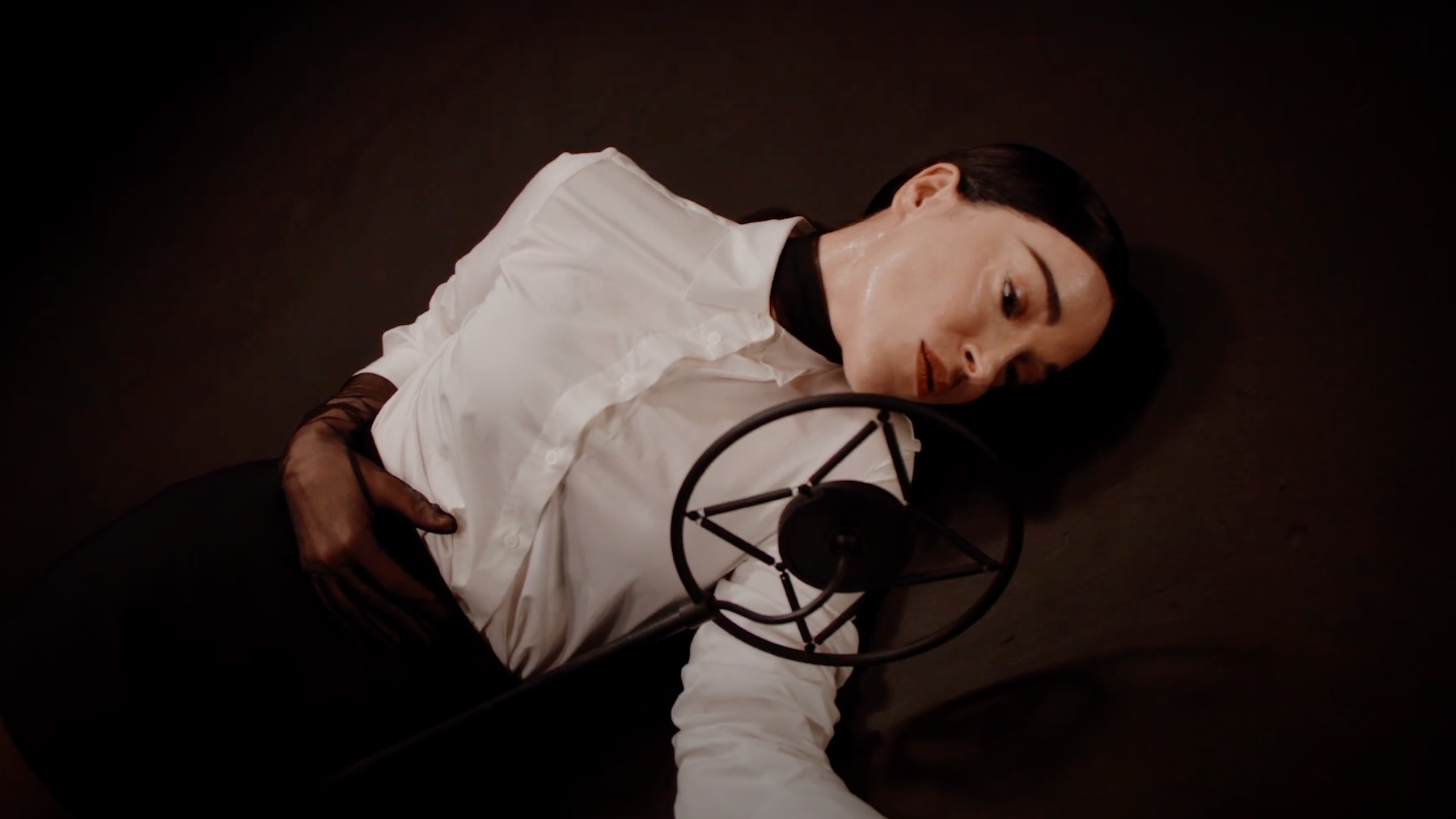 St. Vincent Announces New Album All Born Screaming, Unveils Single ...